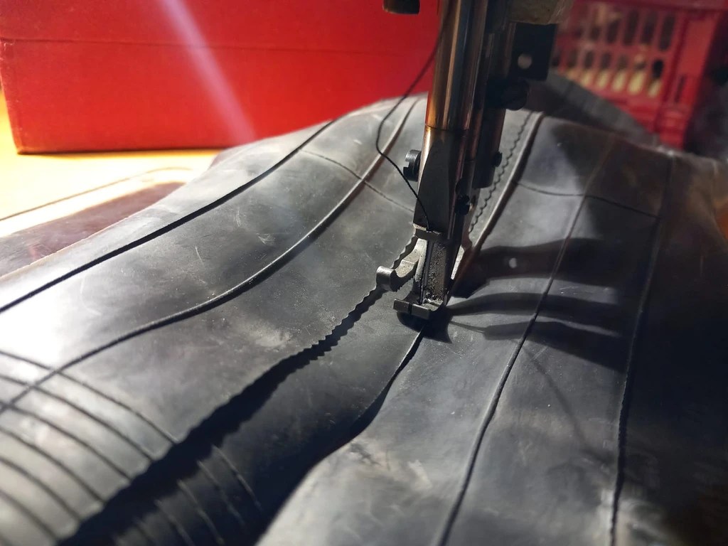 Artisinal kink – Kinky Rubber